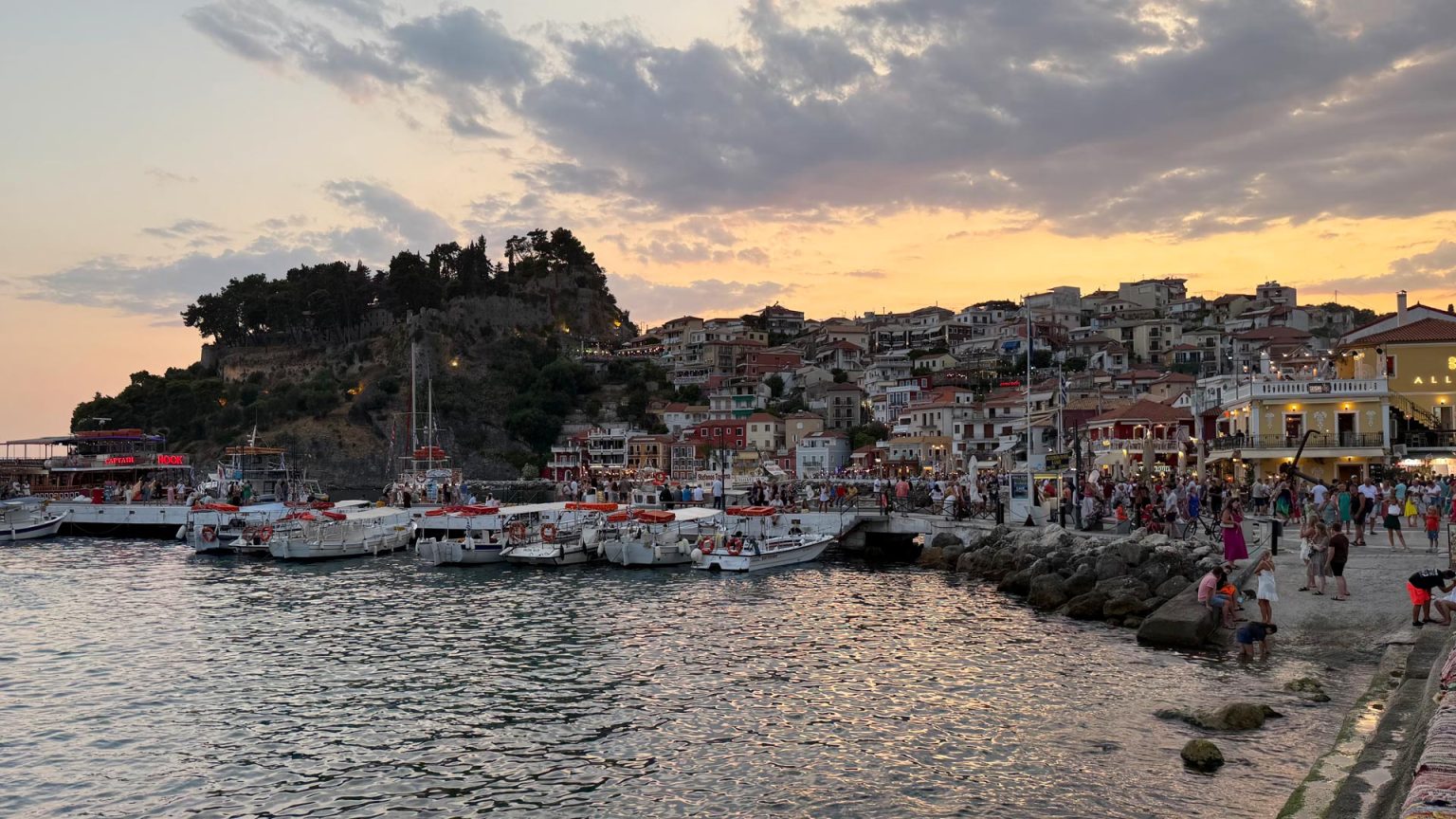 Καλοκαιρινές διακοπές χωρίς πλοίο - Οδοιπορικό σε Πάργα και Σύβοτα ...