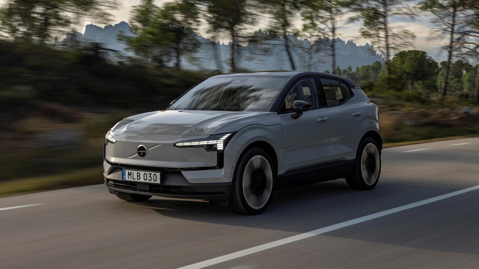 Το Volvo των 65.090 ευρώ "σάρωσε" στην Ελλάδα - Αύξηση πωλήσεων κατά 25 ...